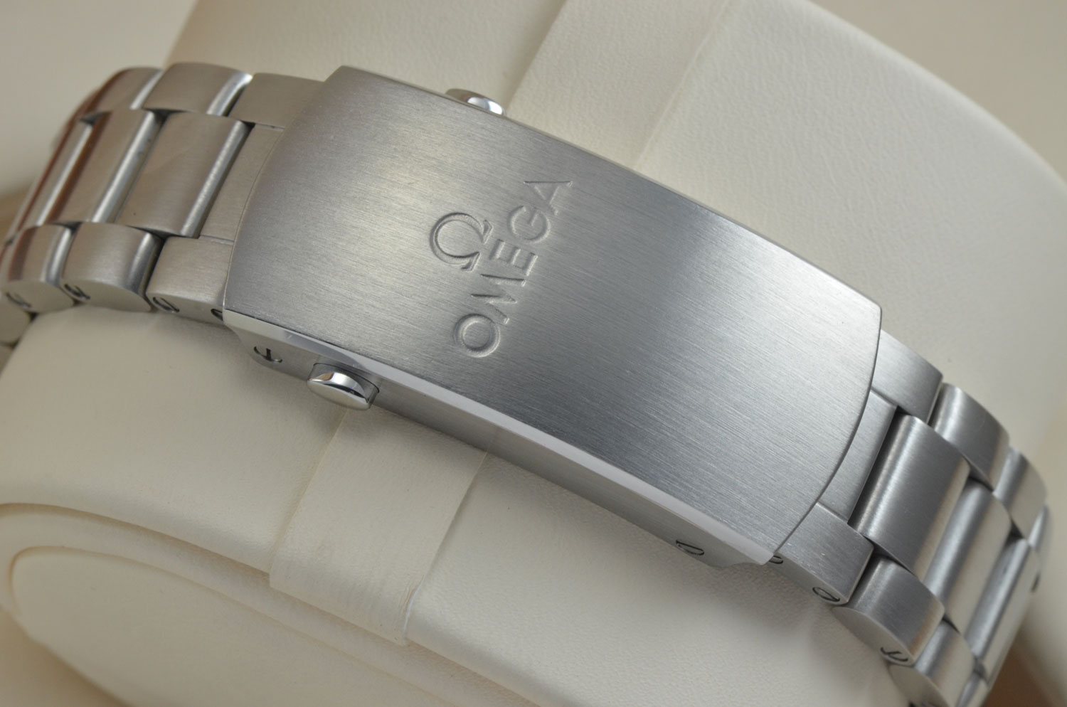 Omega Seamaster Planet Ocean 8900 Calibre Automatic Stainless Steel ...