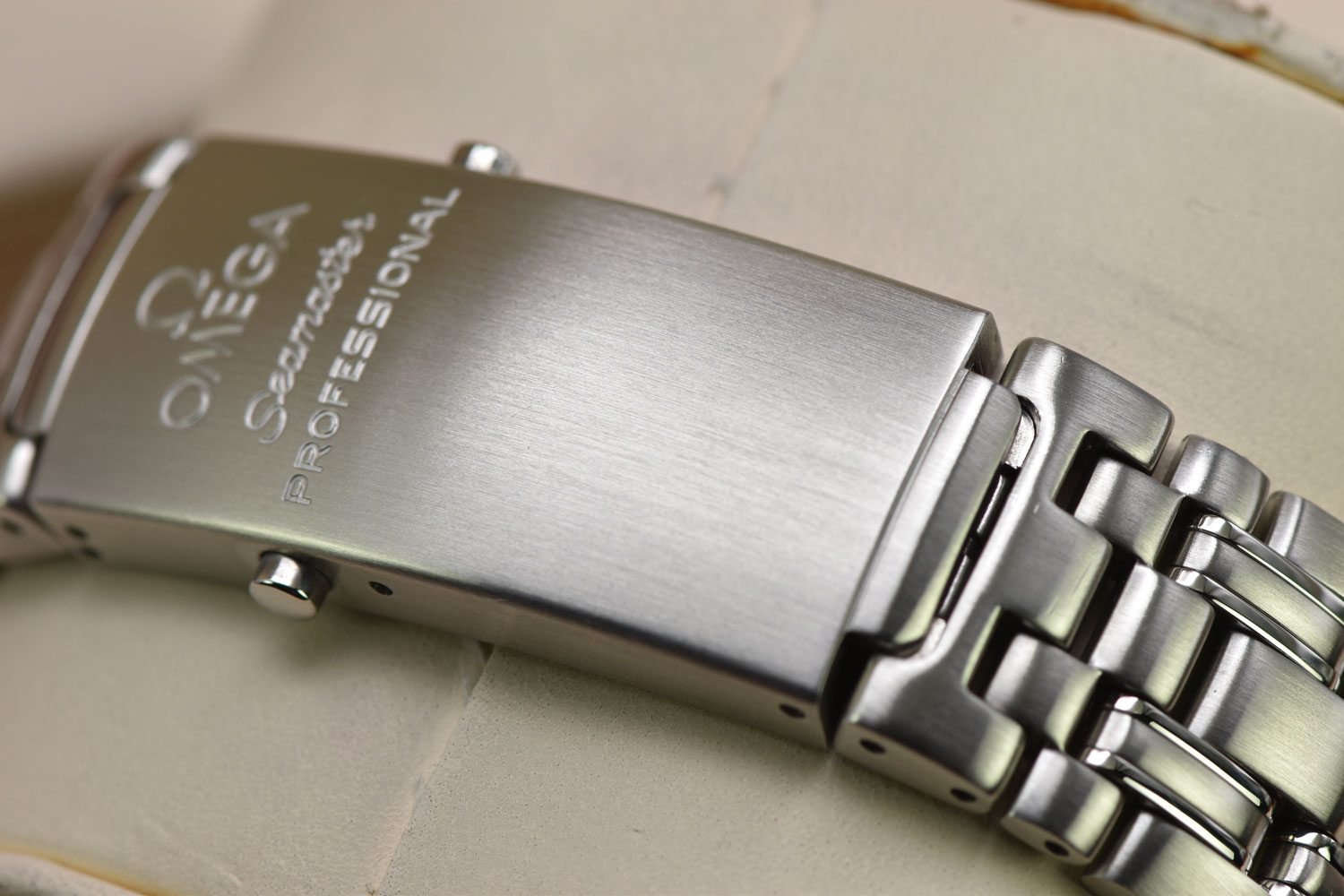 Omega Seamaster Professional 300M Quartz Blue Wave Dial 36.25MM Watch ...